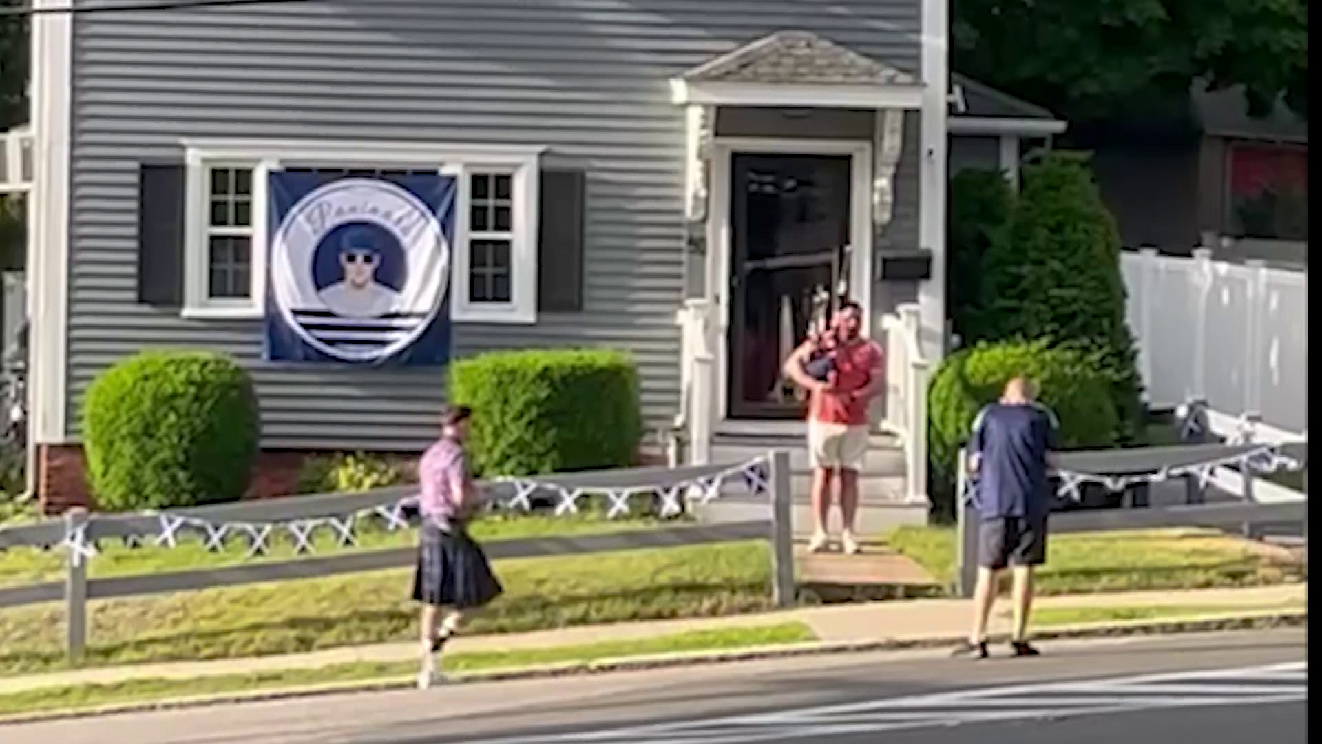 Scottish World Cup fans bring bagpipes, joy to Mass. neighborhood