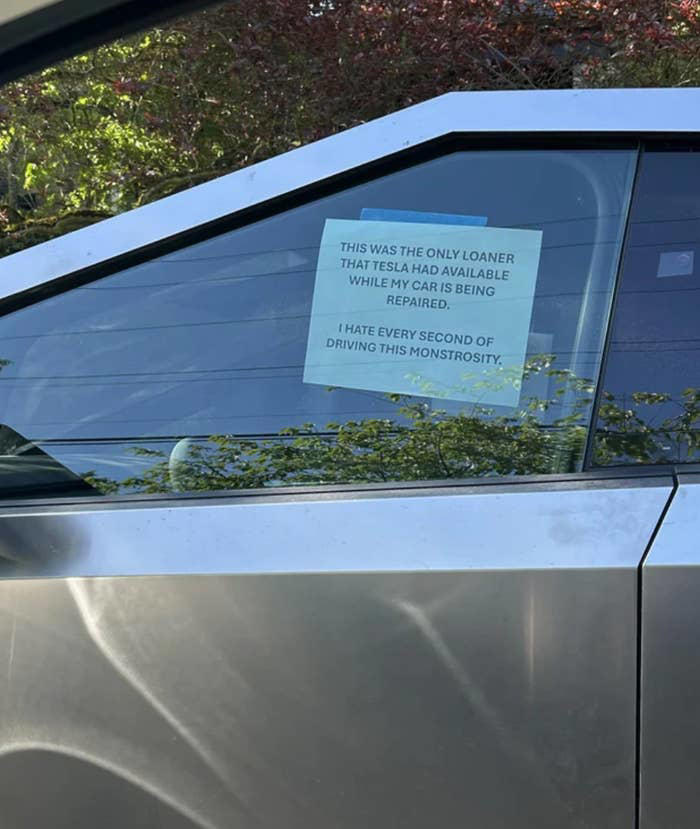 19 hilarious signs that'll trigger the most inappropriate laughing fit