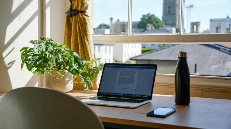 13 Simple Work-From-Home Jobs Paying Over $25 an Hour Could Boost Your ...