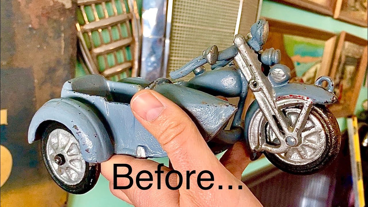 Giving a Harley Davidson toy a DIY paint makeover