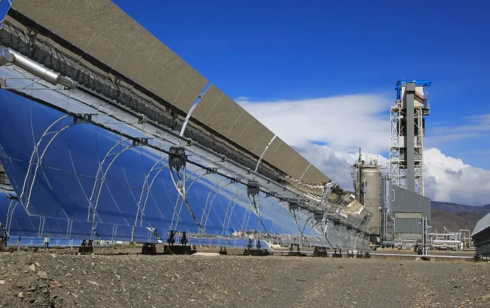 Solar panels turn seawater into drinking water