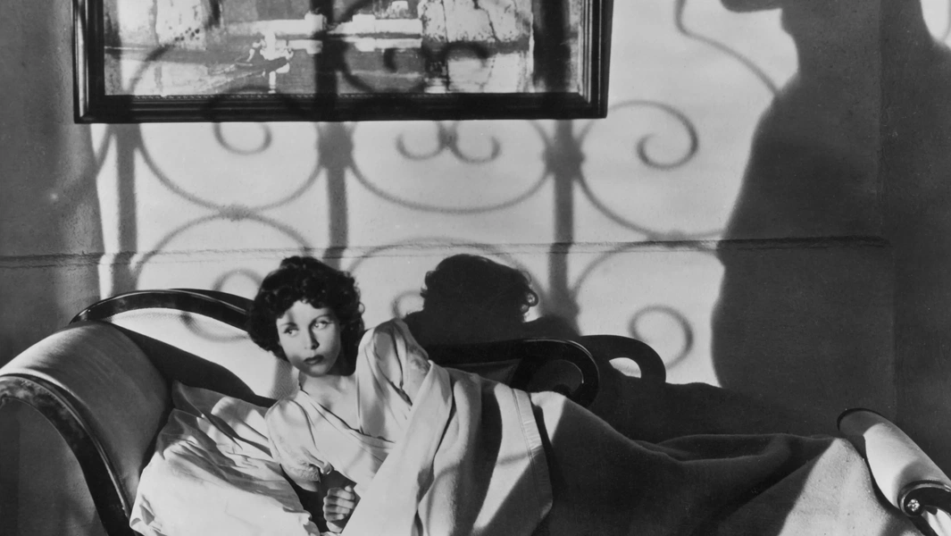 6 horror films that conceal their monsters