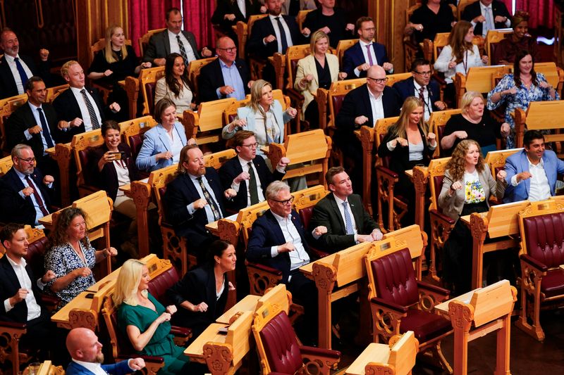 Soccer-Norwegian parliament gets behind World Cup team with fans ...