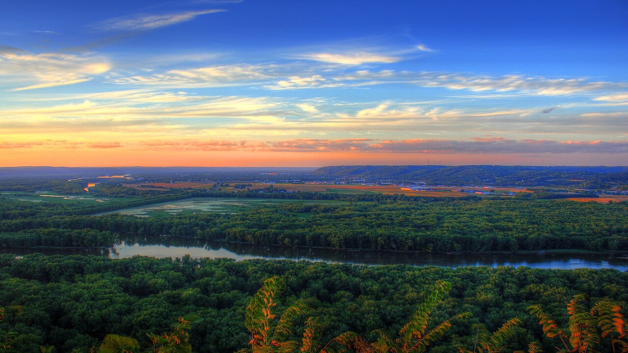 You can watch two great rivers collide from 500-foot bluffs in ...