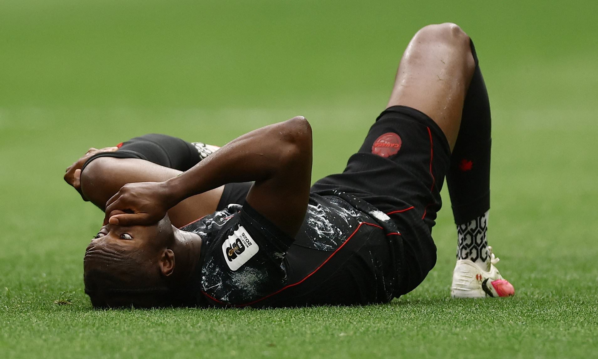 Canada star suffers horror injury in World Cup game vs Qatar: 'His leg ...