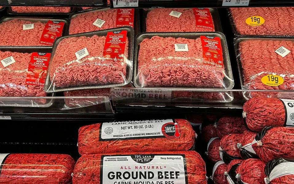 Experts warn damaged ground beef packaging raises safety risks