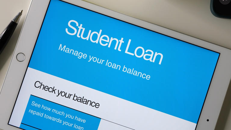 Student loan borrowers can qualify for lower rates if they use autopay