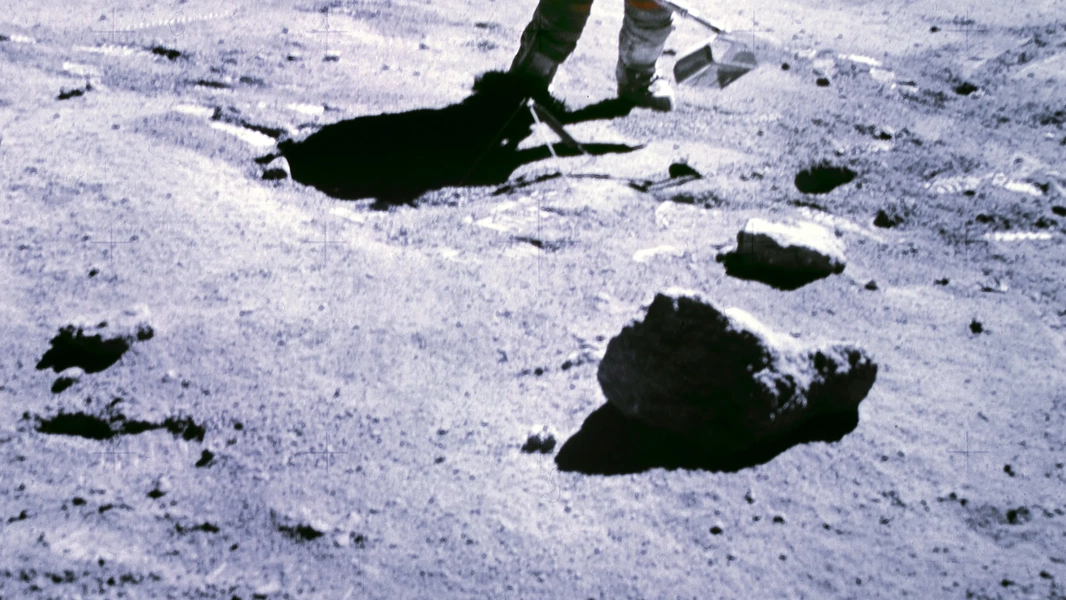 9 fascinating untold stories from the Apollo missions