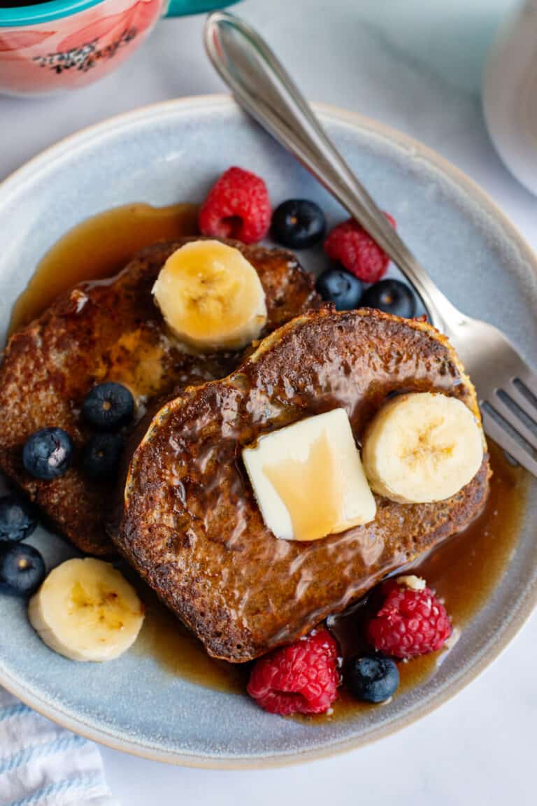 This banana bread French toast is the breakfast everyone's obsessed with