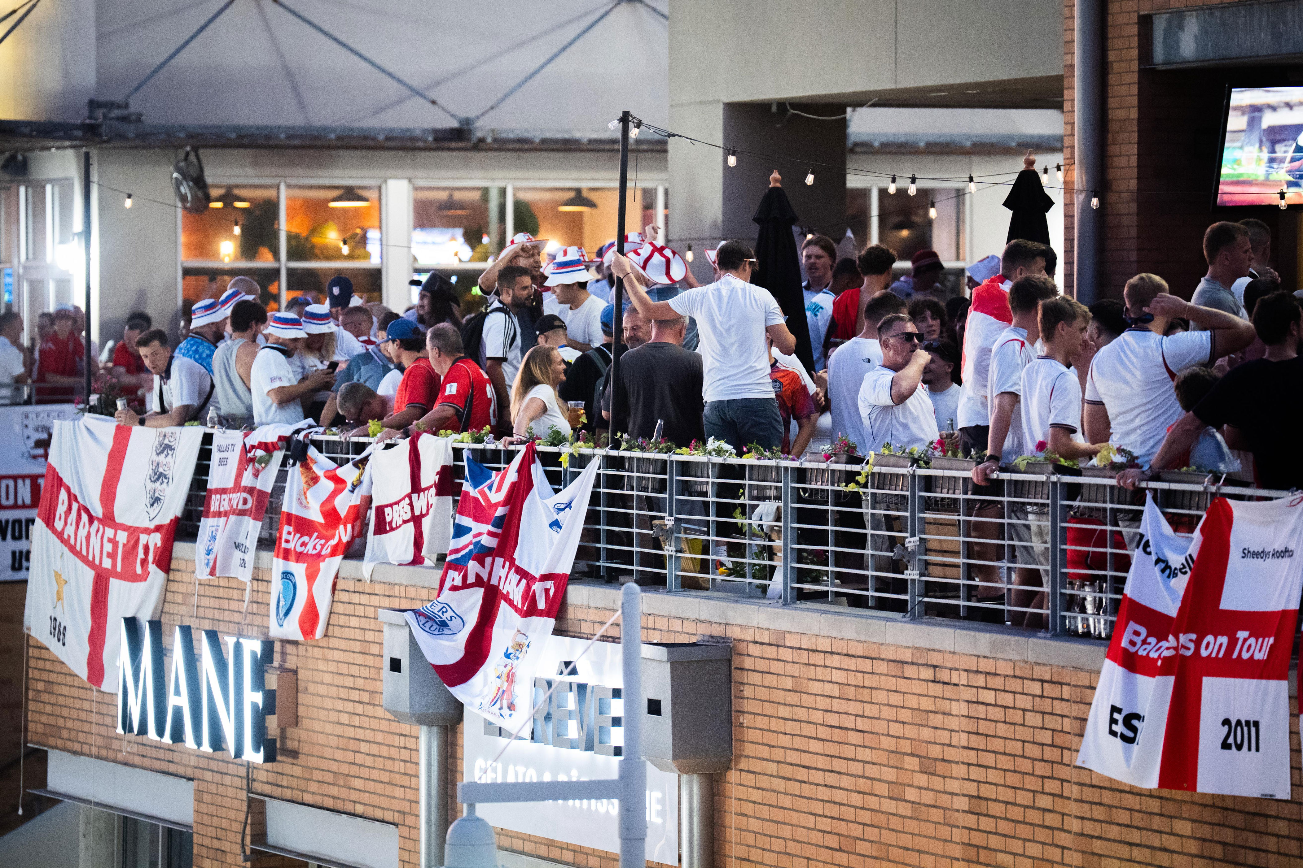 Cierran bar de Dallas luego que miles de fans celebraran triunfo de ...