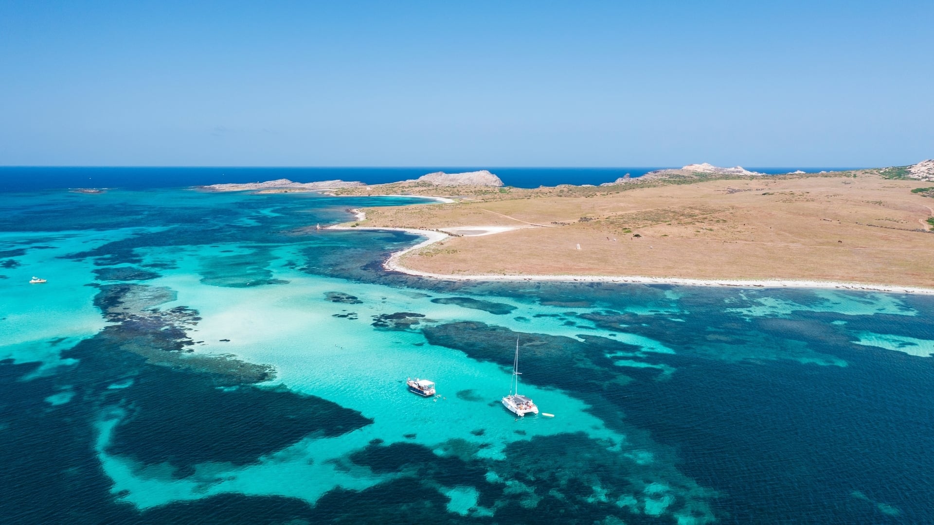 In Italy, this secret island in the heart of the Mediterranean, with ...