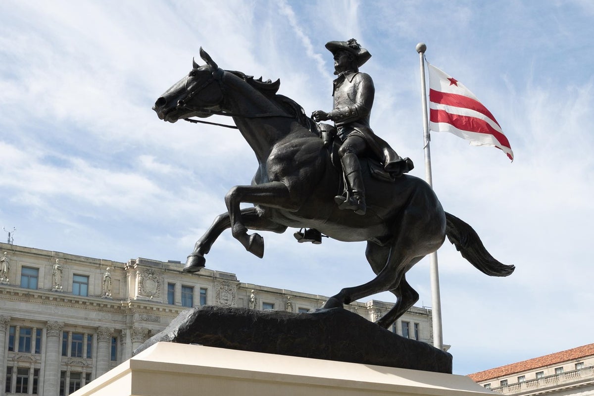 Trump spent over $500,000 to resurrect slave owner statue, report says