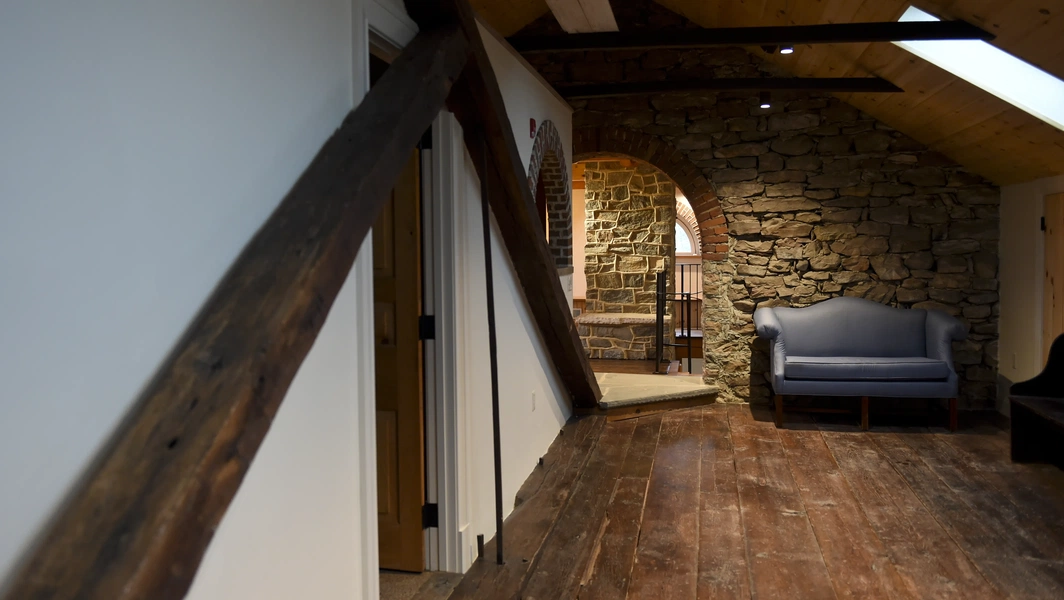 5 stunning barn homes across America