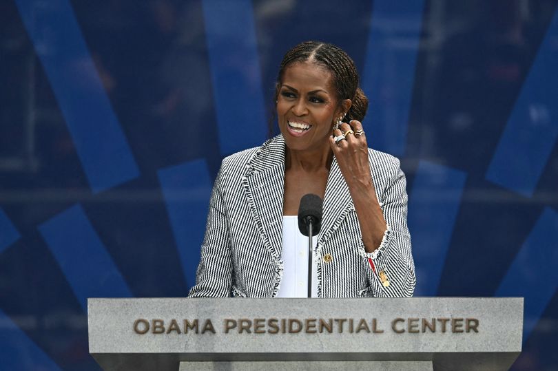 CNN catches moment Hillary Clinton cackled over Michelle Obama's Trump jab
