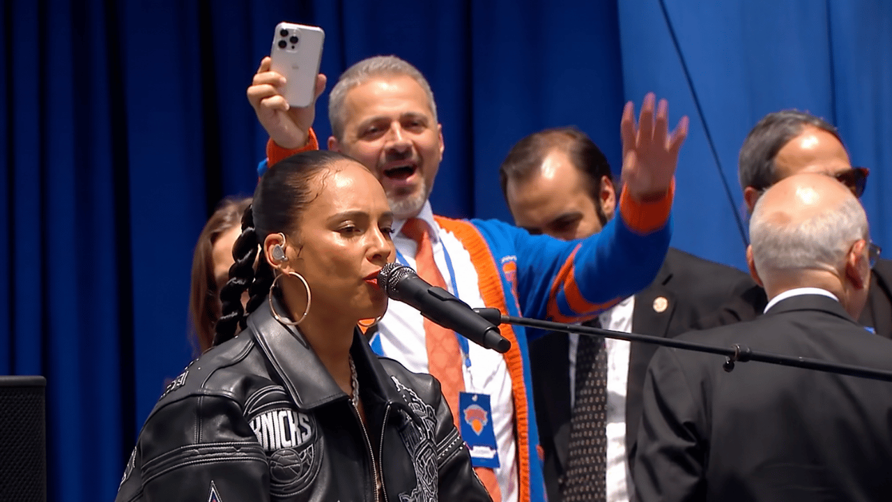 Alicia Keys brings 'Empire State of Mind' to Knicks parade as New York ...