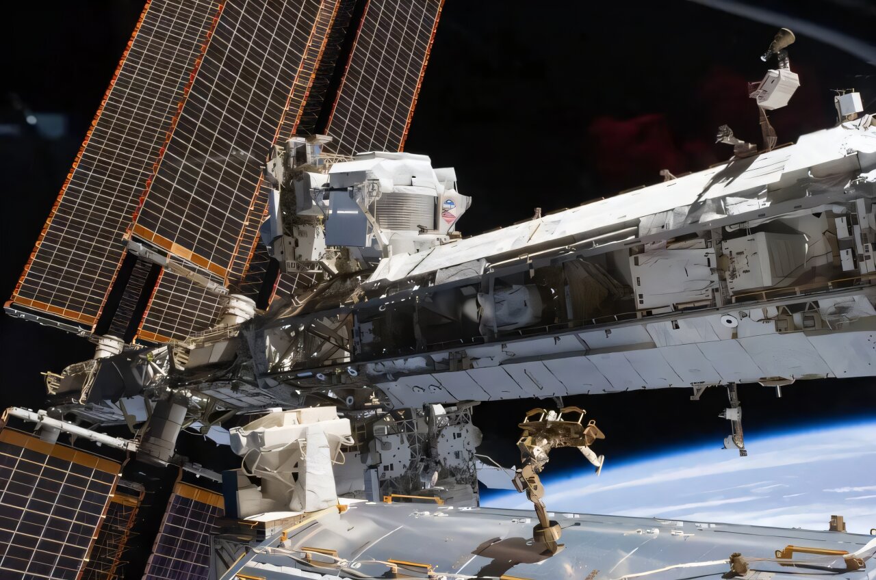 Alpha Magnetic Spectrometer reveals four cosmic ray classes across 20 ...