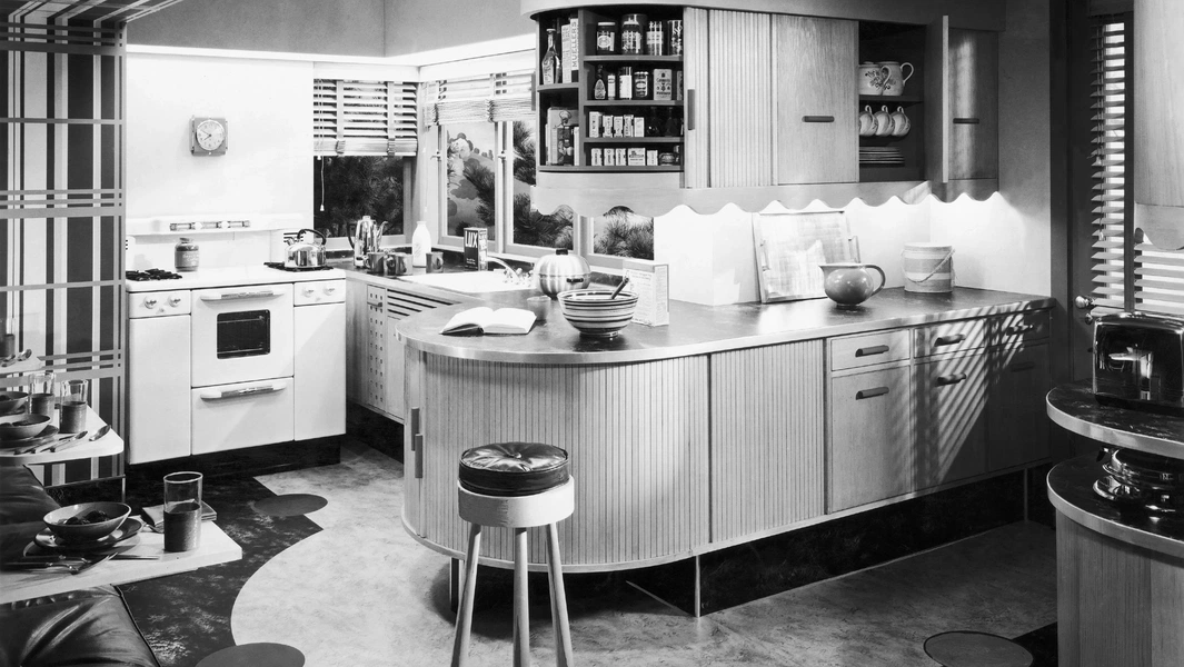 18 snapshots of 1950s life and culture