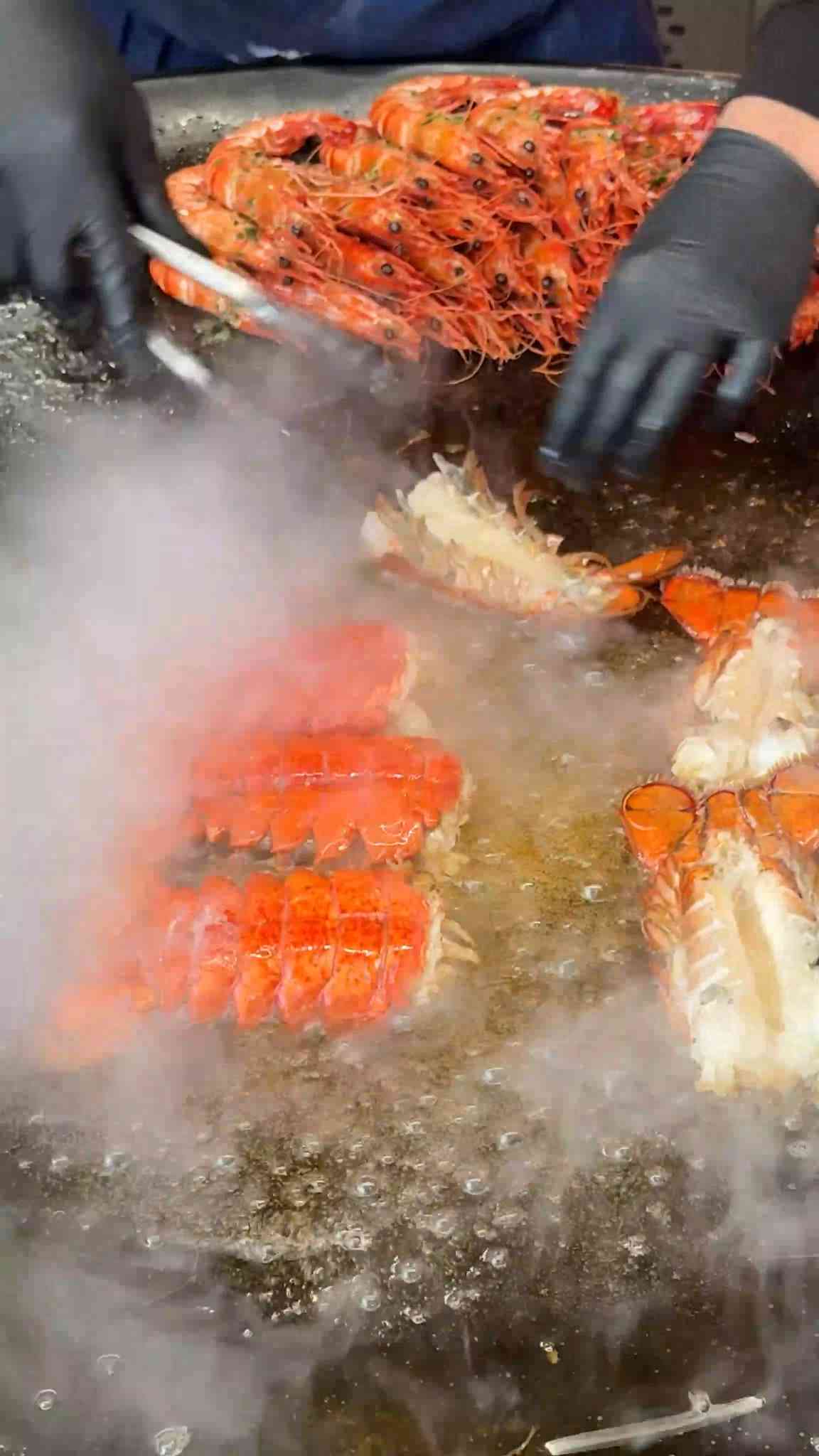 Lobster paella at London's famous Borough Market 🦞