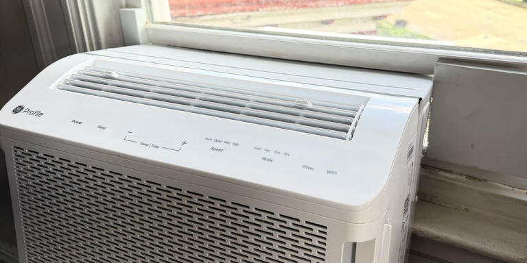 Most window AC units are an eyesore. The GE Profile ClearView isn’t ...