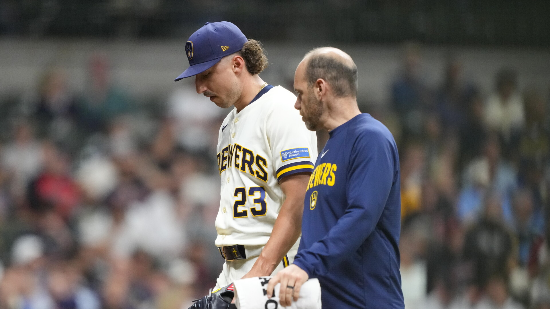 Brewers’ Brandon Sproat leaves game with hamstring cramp. He doesn’t ...