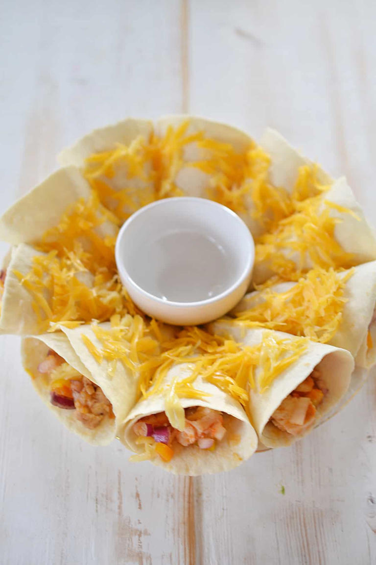 Blooming quesadilla ring