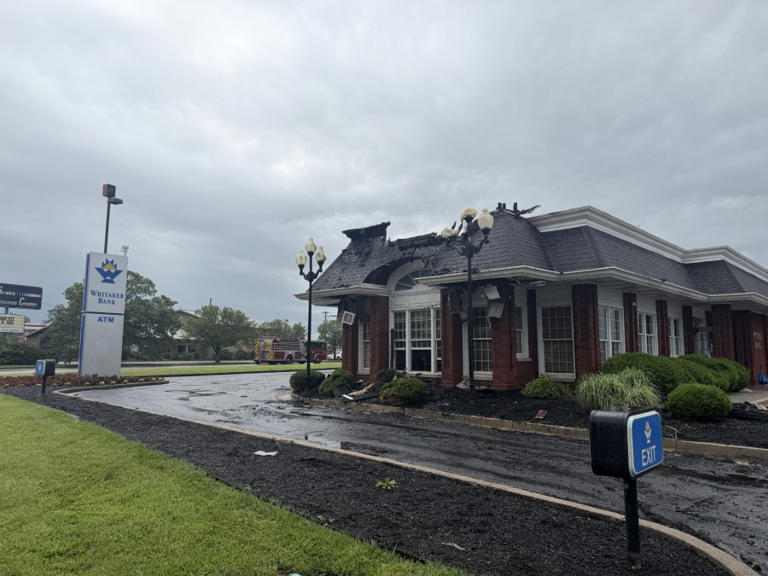 Fire at Whitaker Bank in Harrodsburg prompts road closure