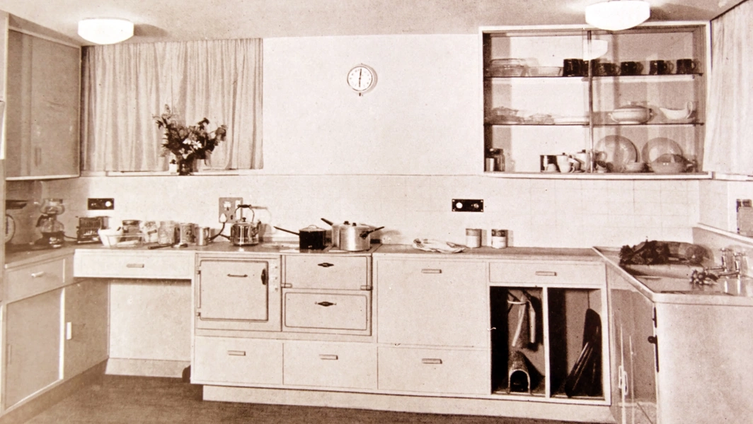 6 decades of American kitchen design trends