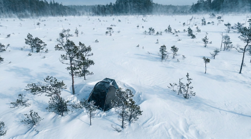 Deep snow camping and the challenge of survival