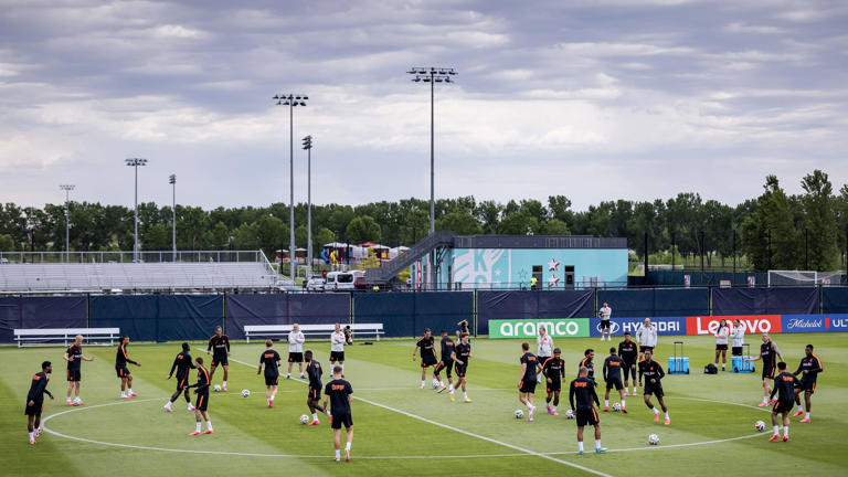 Speler Nederlands elftal loopt lichte hersenschudding op en mist duel ...