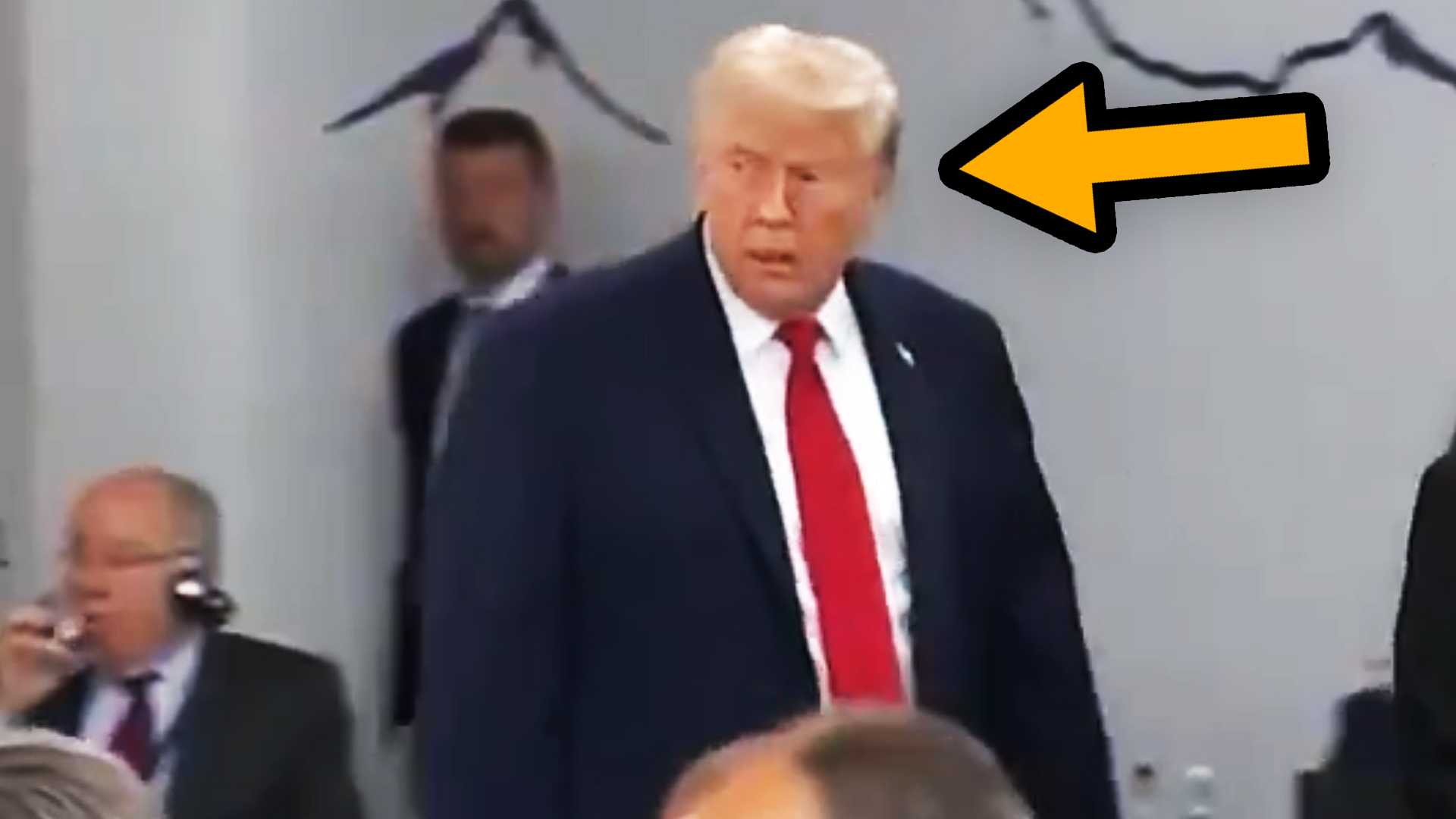 Trump looks disoriented at the G7