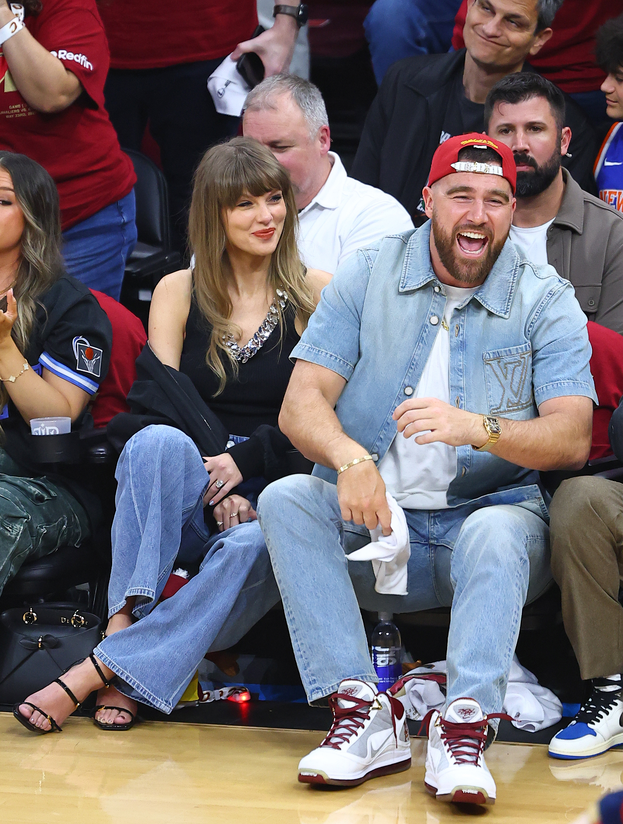 Guests gather at Taylor Swift’s Rhode Island home ahead of Travis Kelce ...