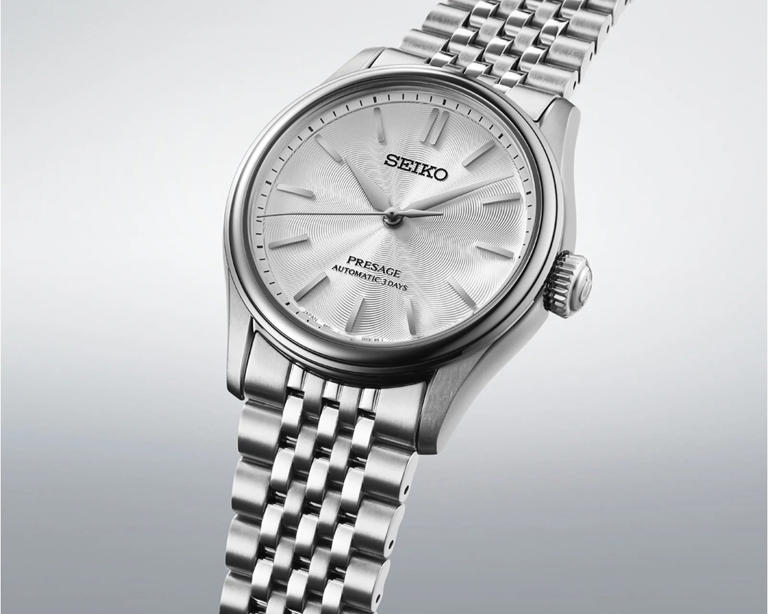 Seiko’s elegant and affordable all-rounder gets a new Goldilocks size