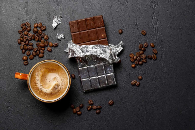 Cocoa prices mixed on currency fluctuations