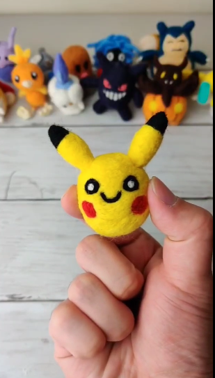 Creating Pikachu in wool with a satisfying handmade process