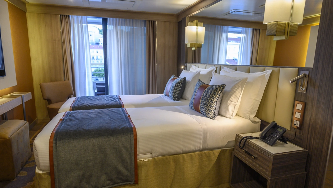Tips for choosing a quiet cruise cabin