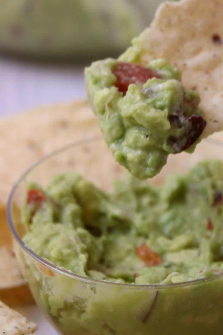 Simple guacamole recipe