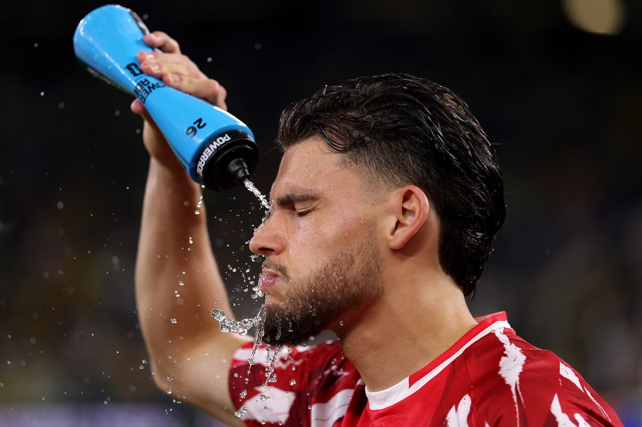 Here's why hydration breaks are stirring up controversy at the FIFA ...