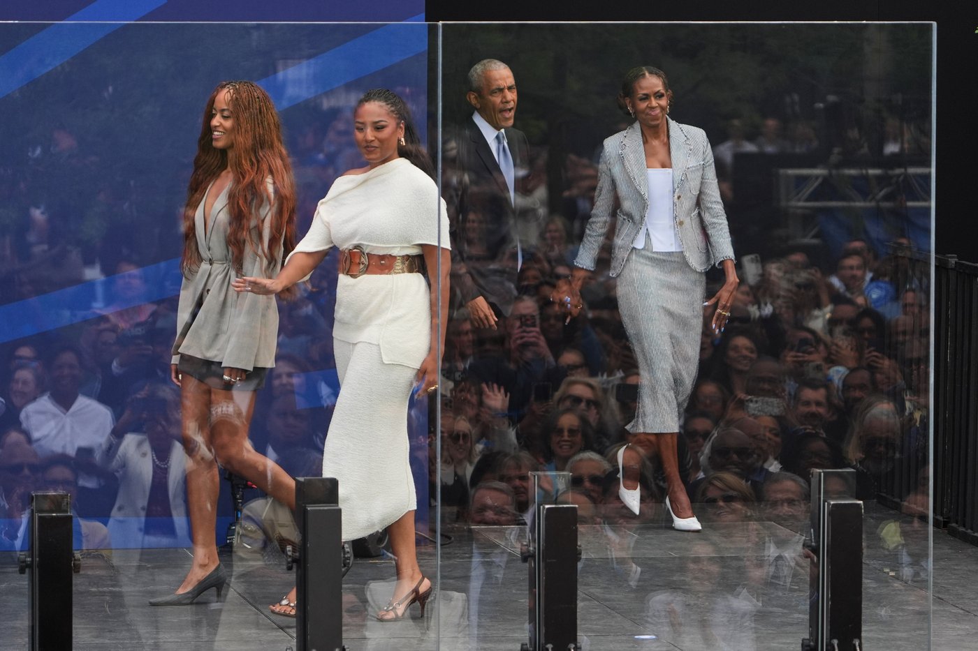Obama Center's opening draws former presidents, music legends and A ...