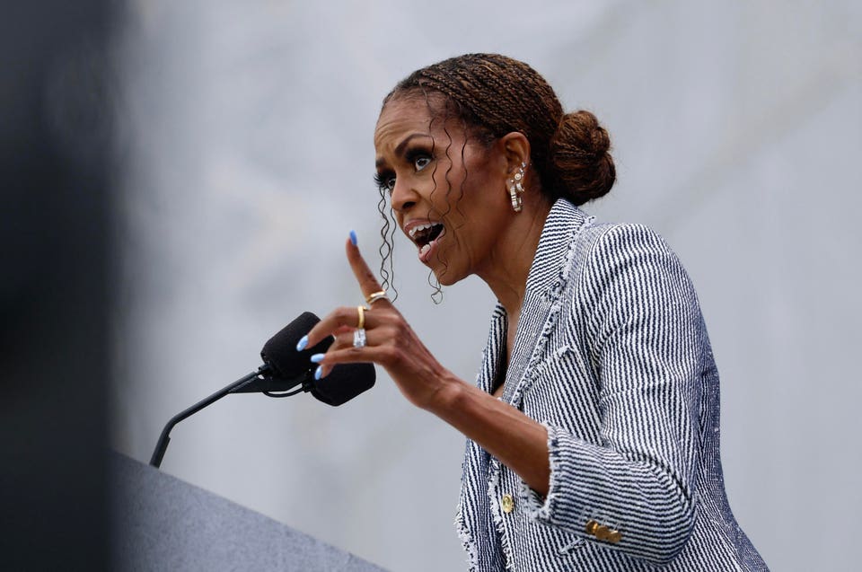 Michelle Obama makes apparent jab at Trump over 'peace prize'