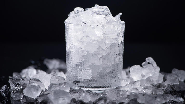 Relieve itchy mosquito bites in a pinch with this easy ice hack