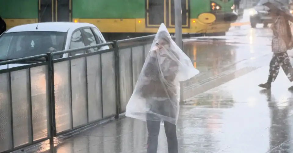 Burze, grad i porywisty wiatr w Wielkopolsce. Jest ostrzeżenie IMGW dla ...