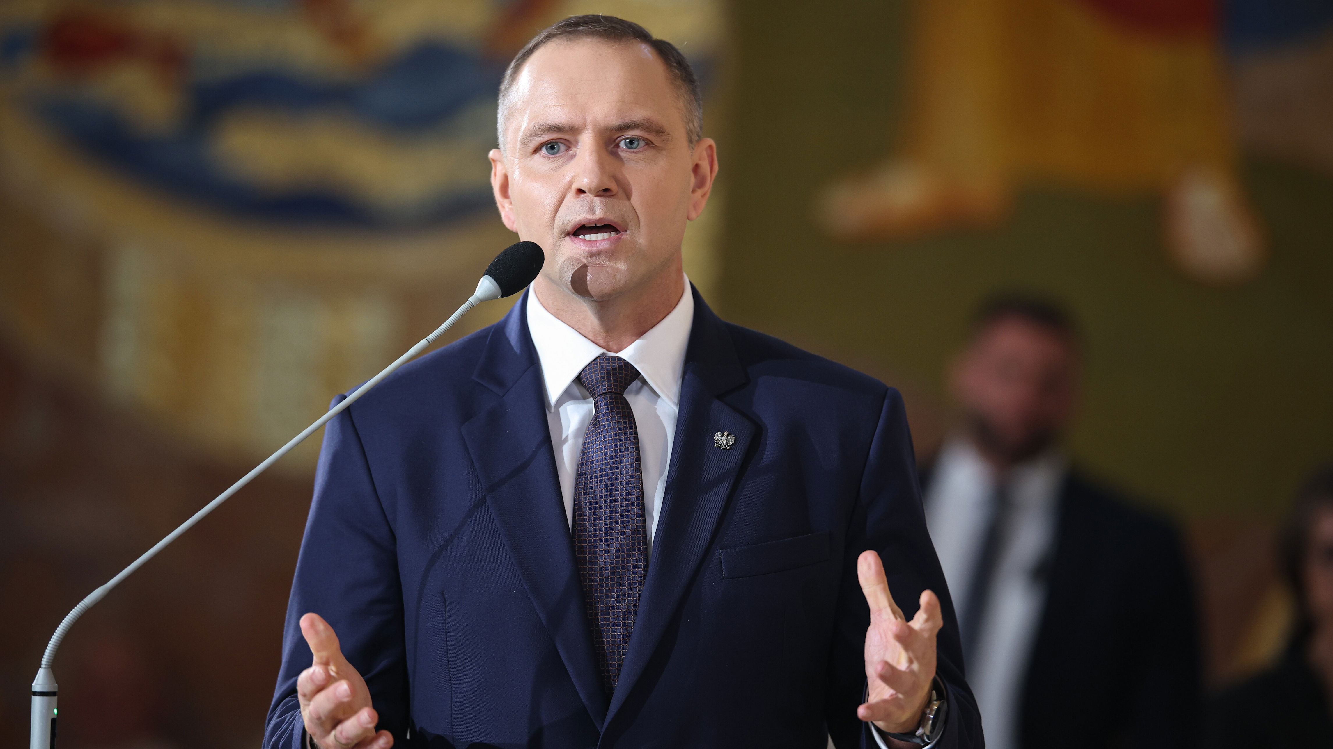 Tatuaże prezydenta budzą emocje. Karol Nawrocki stawia na symbole i ...