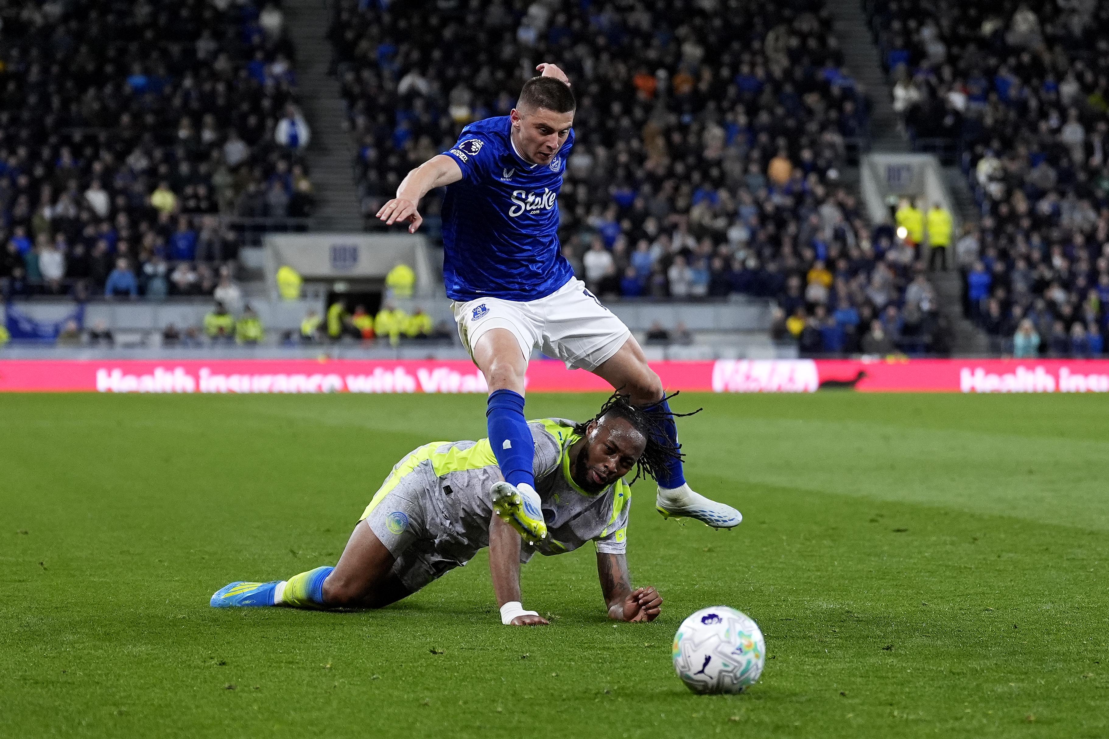 Tuesday’s Everton news: Mykolenko signs, Wilson update, Pickford link