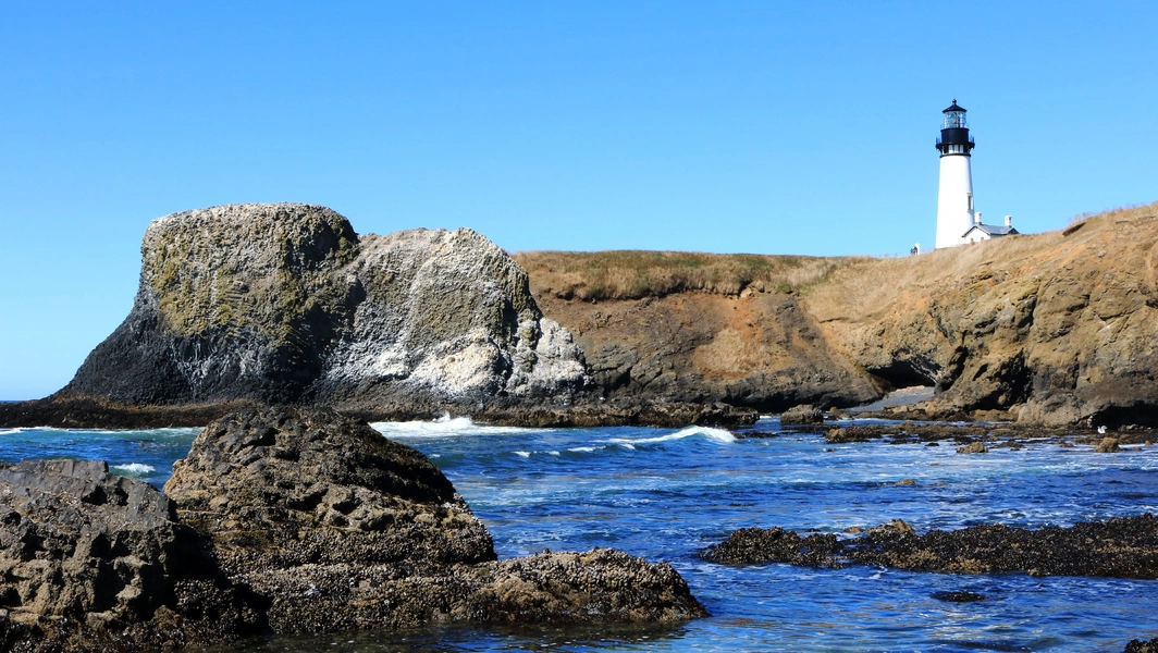 Oregon lighthouse hikes for coastal dreamers