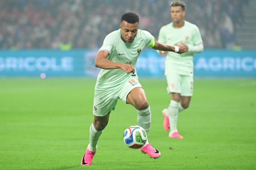 Sanchez: 'Mbappé is the best striker in the world'