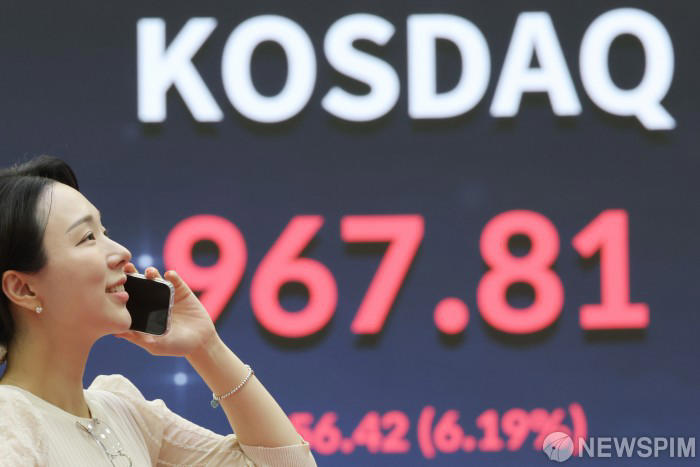 코스닥 6%대 상승... 967.81 마감
