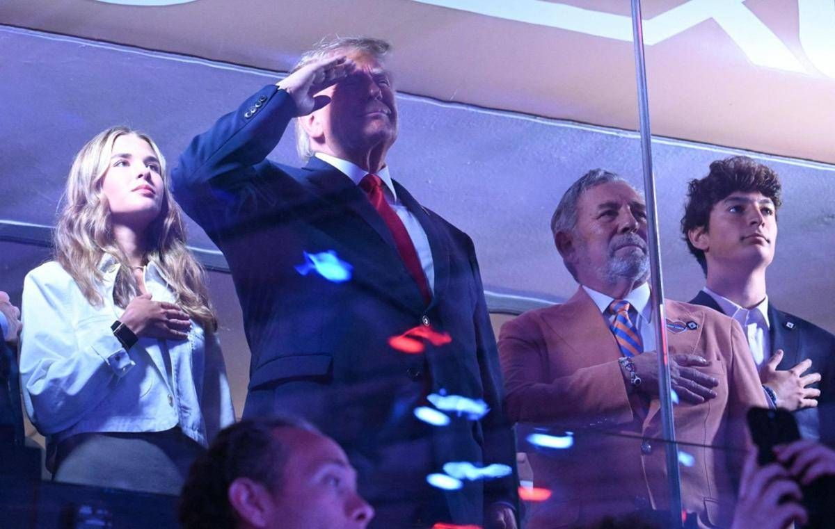 Pioggia di fischi per Trump alla finale NBA, ma il tycoon nega: "Erano ...