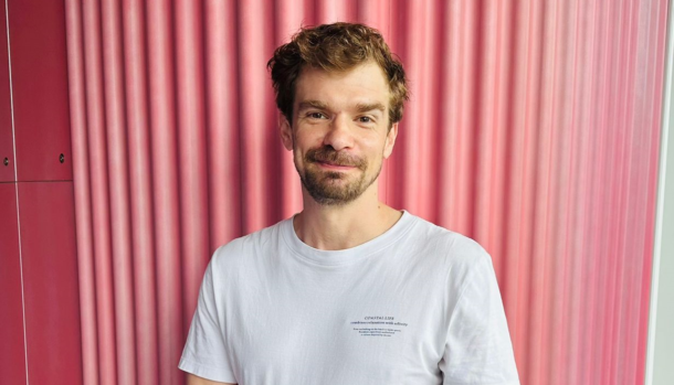 Petr Buchta: Mám rád komedie, ale Shakespearovy tragédie také. Venkovní ...