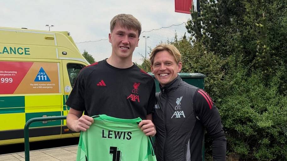 Wrexham sign former Liverpool goalkeeper as eight scholarships announced