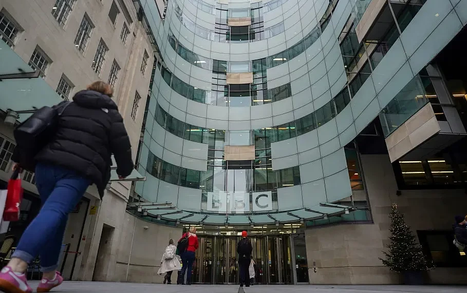 Judge threatens sanctions over Trump BBC libel case delays